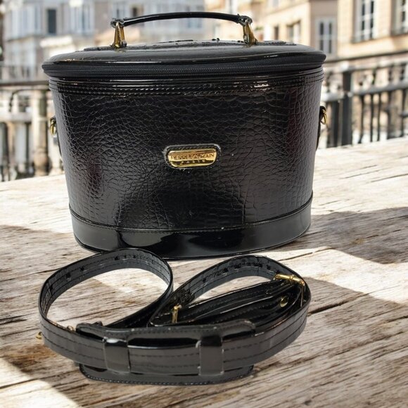 Pierre Balmain | Bags | Vintage Pierre Balmain Cosmetic Case A Touch Of ...